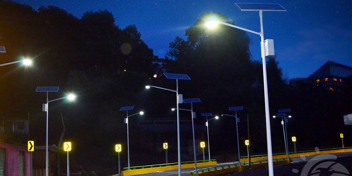 Alumbrado Público con Energía Solar | Lámparas que hacen la diferencia
